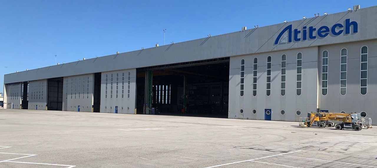 Covid - Atitech Vaccine Centre in Capodichino closes. Vincenzo De Luca ...