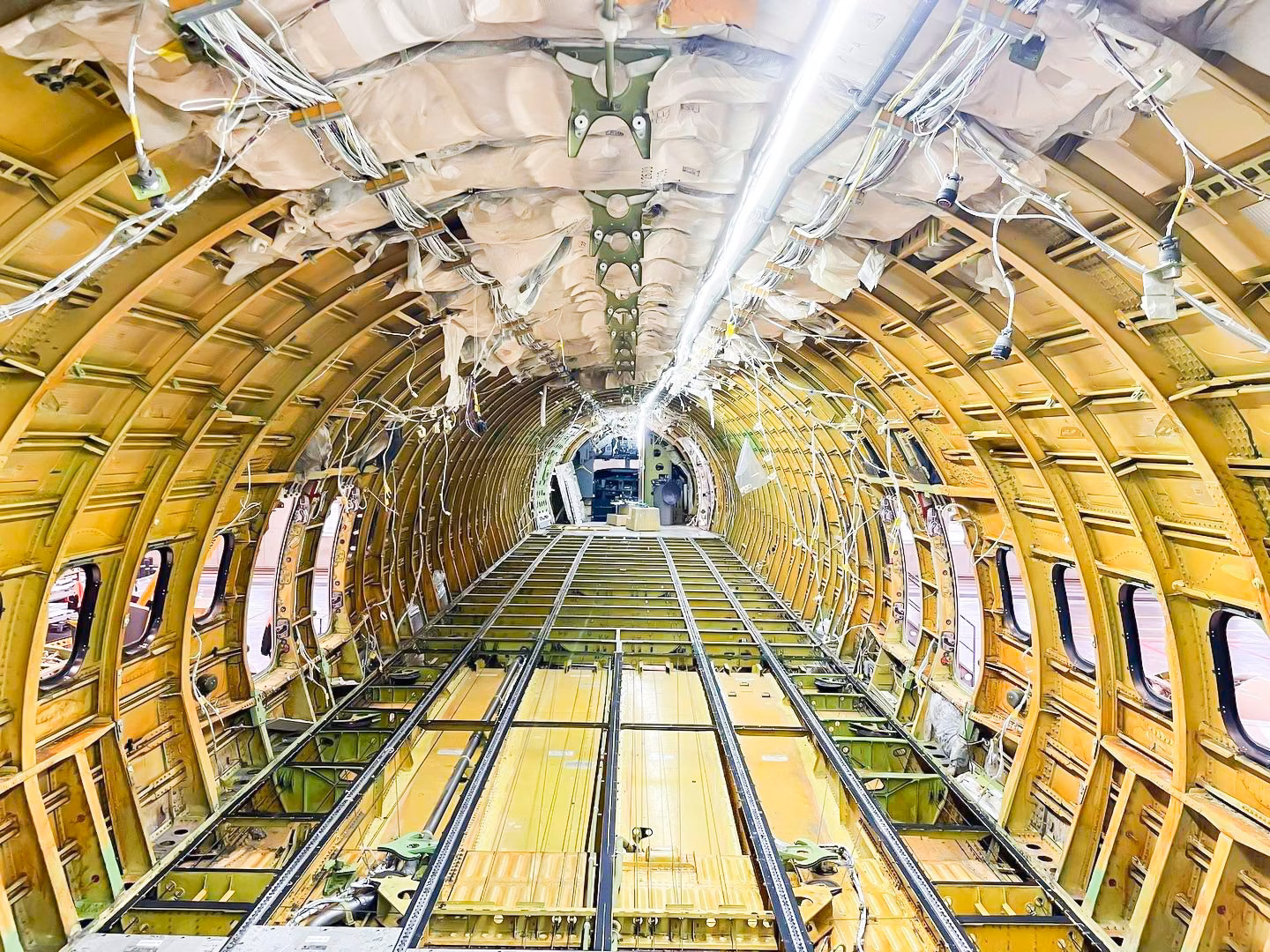 IAI completes first 737-800BDSF conversion in Atitech - Atitech